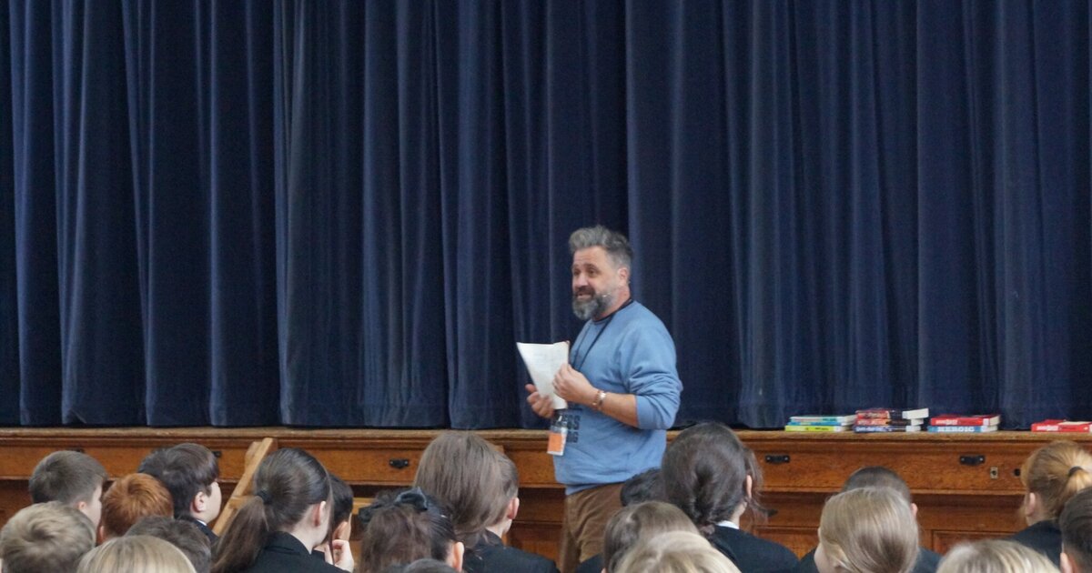 Phil Earle's Visit to Balshaw's | Balshaw’s Church of England High School