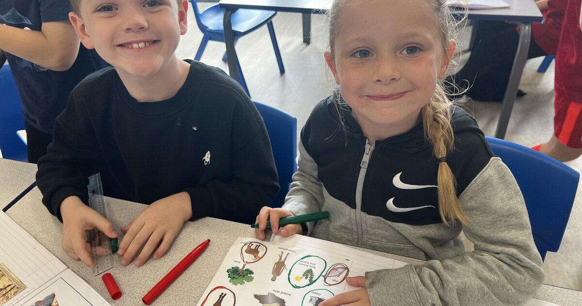 Learning about life in the Stone Age | Delph Side Community Primary School