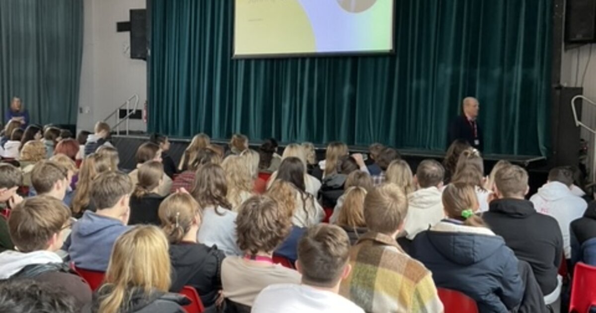 AN INSIGHT INTO THE WORLD OF WORK ON OUR OFF TIMETABLE DAY | Devizes School