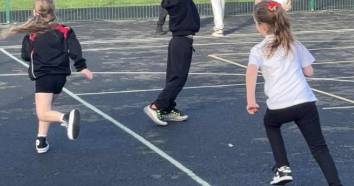 Year 3 Attack and Defend! | Hawes Side Academy