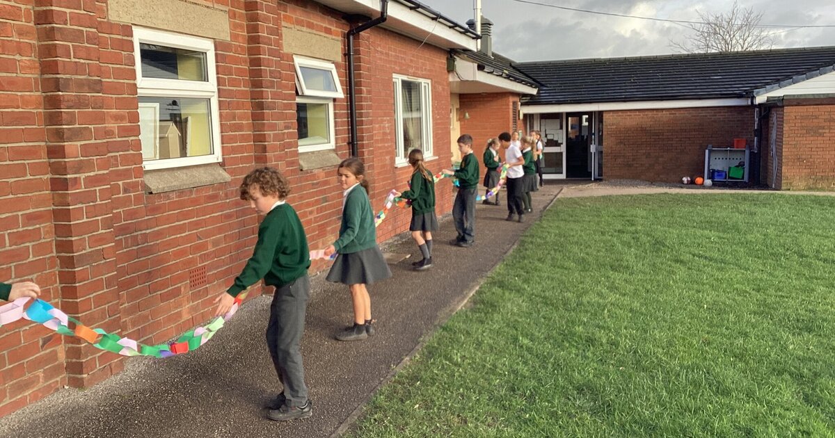 DIY Decoration! | Inskip St Peter's C of E (Aided) Primary School