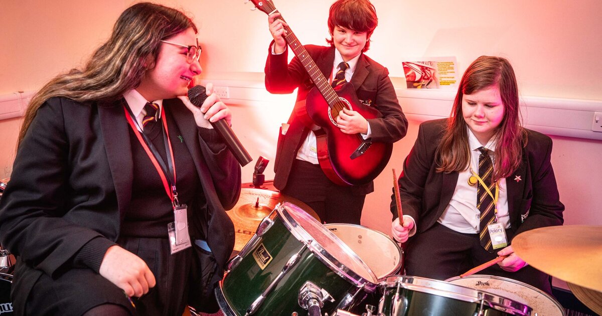 Year 9 pupils band together to make music | Penwortham Priory Academy