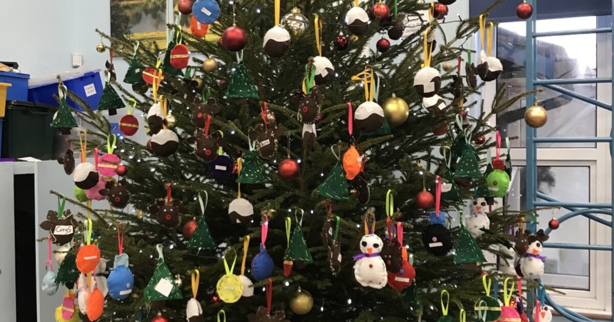 Whole School Christmas Tree | Roose Community Primary School