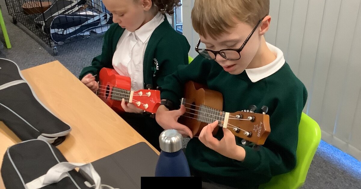Ukulele in Badgers | Streethay Primary School
