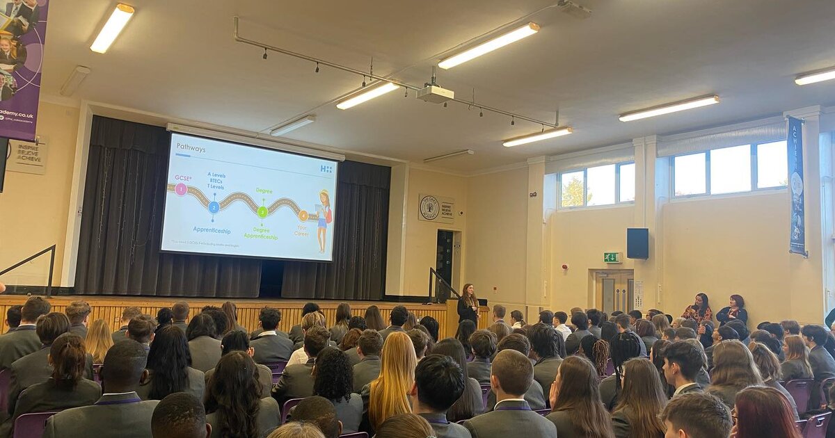 Higher Horizons Aspirations assembly | The Oaks Academy Higher Horizons Aspirations assembly | The Oaks Academy