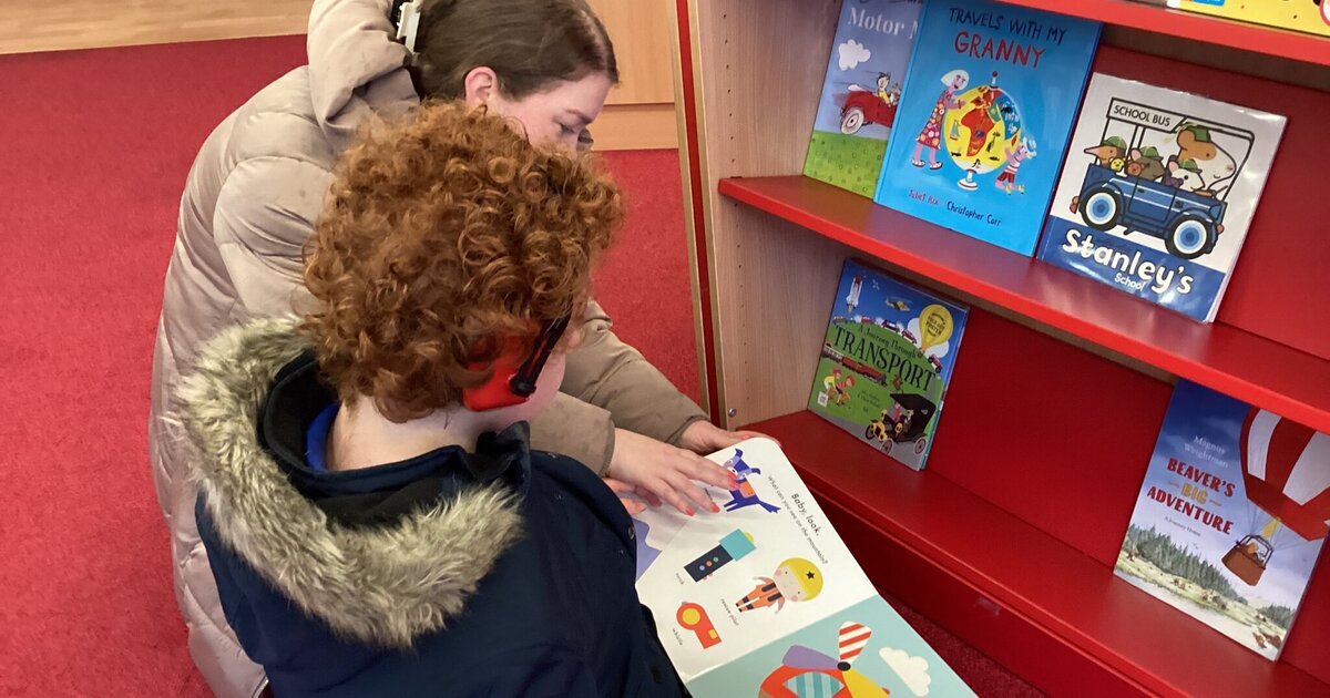 A visit to Skelmersdale Library with KS3S | West Lancashire Community ...